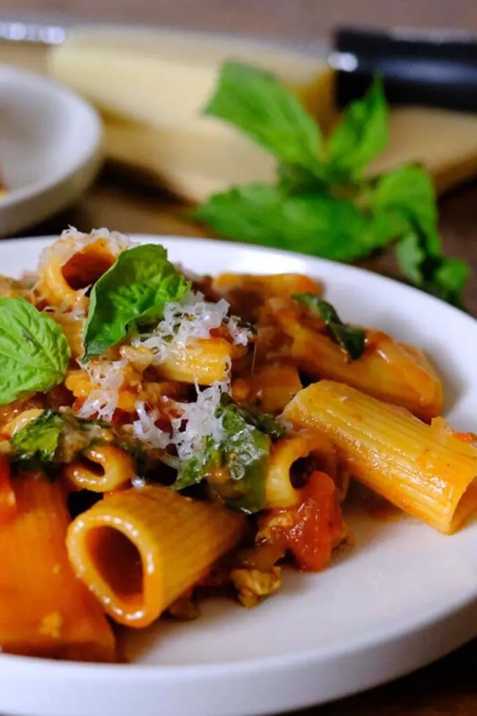 25 Quick and Easy One Pot Pasta Recipes - The Bella Vita