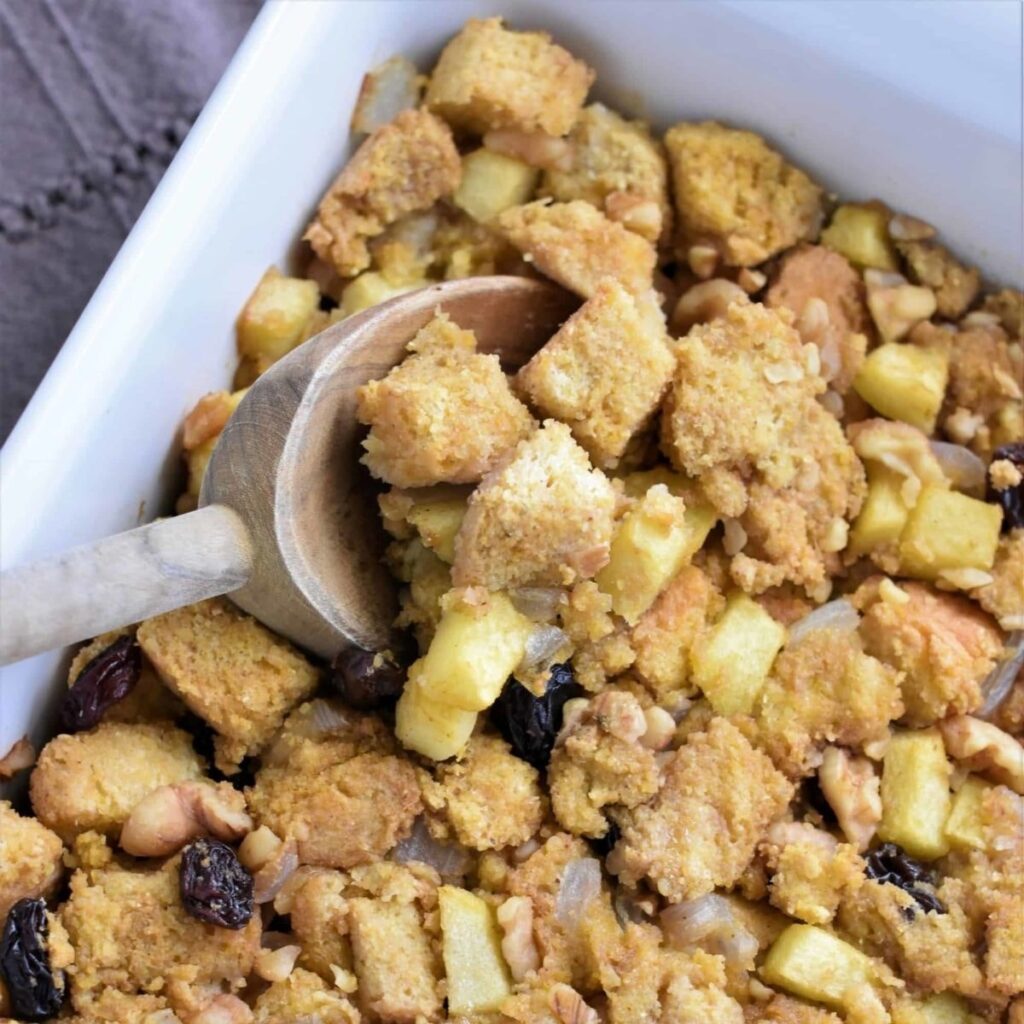 20 Easy Stuffing Recipes for Thanksgiving Dinner